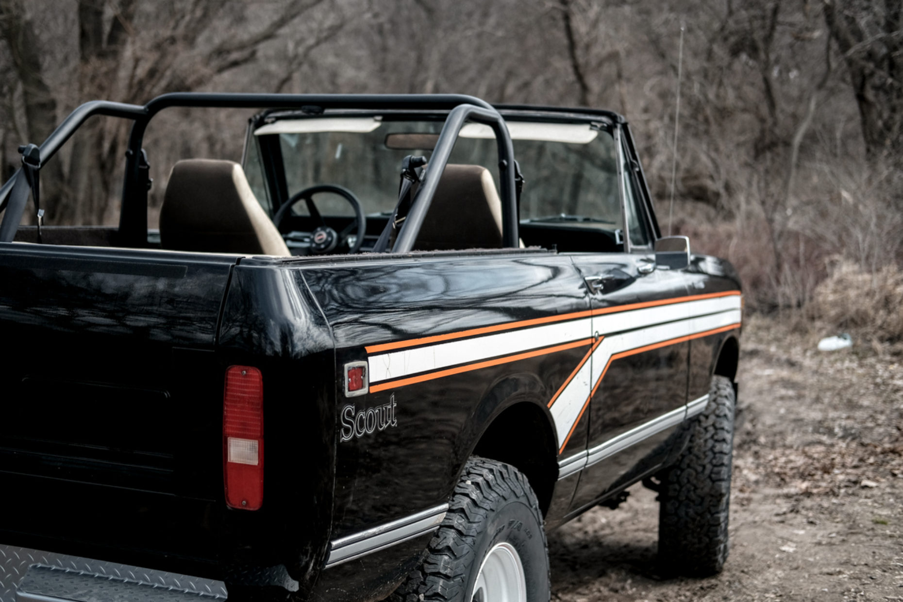 Runner Series | Bespoke International Scouts | New Legend 4x4